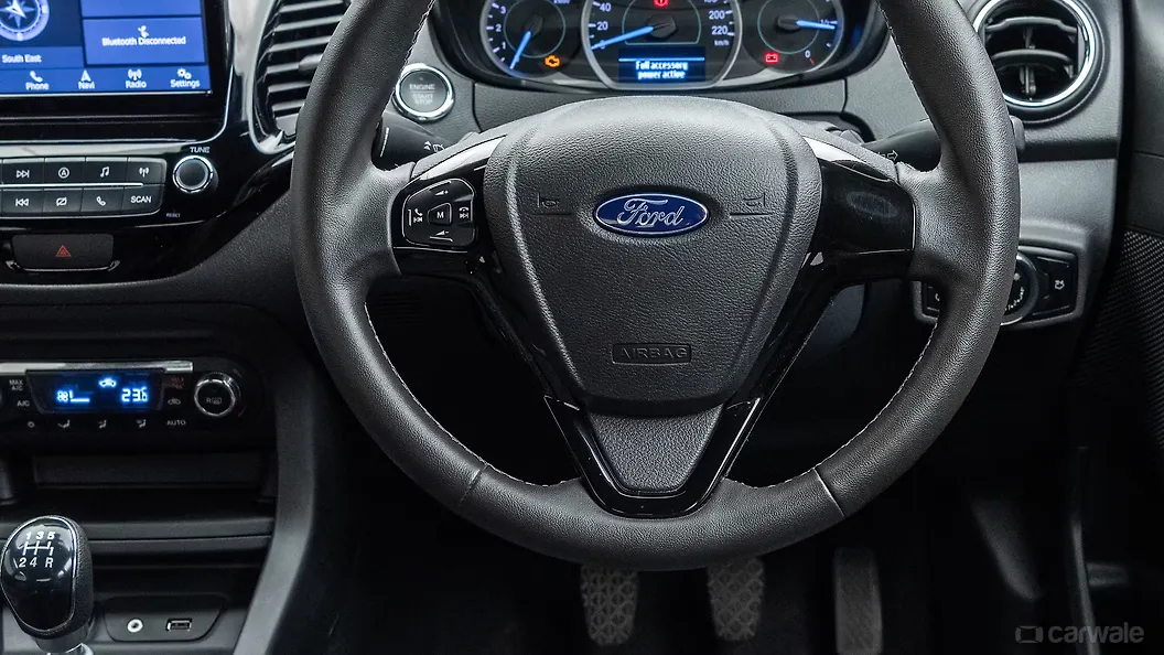 Figo Horn Boss Image, Figo Photos in India - CarWale