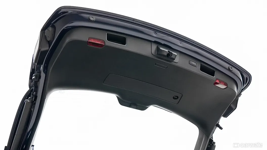 Macan Open Boot/Trunk Image, Macan Photos in India - CarWale