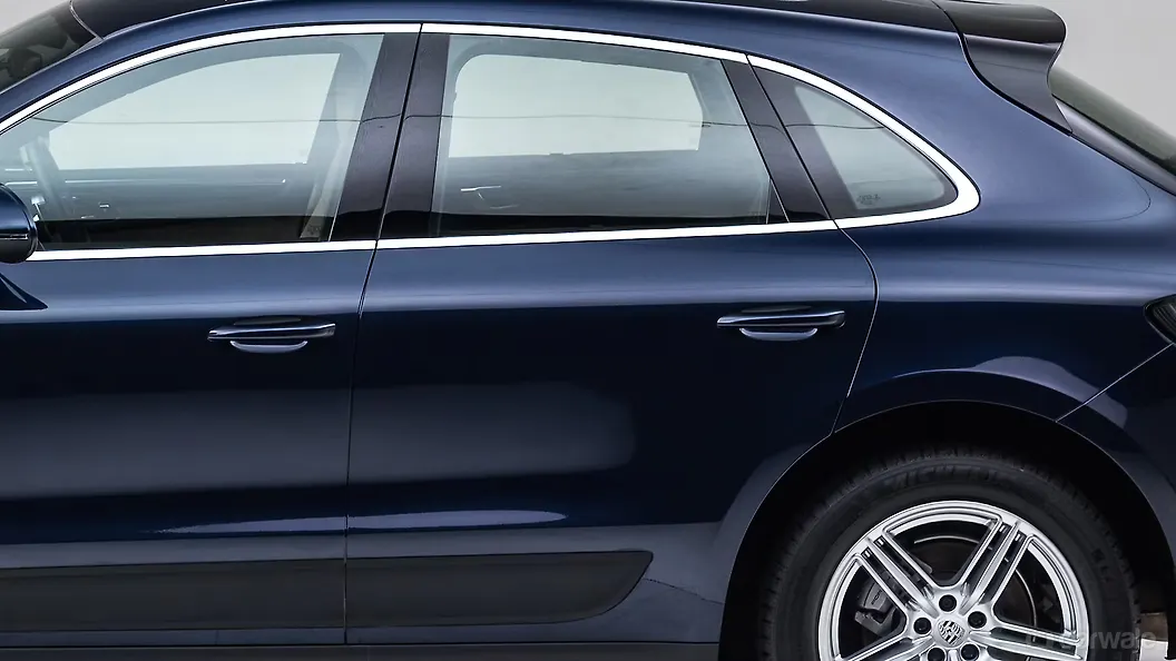 Macan Closed Hood/Bonnet Image, Macan Photos in India - CarWale