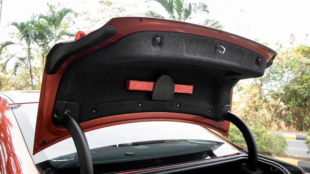 3 Series Open Boot/Trunk Image, 3 Series Photos in India - CarWale