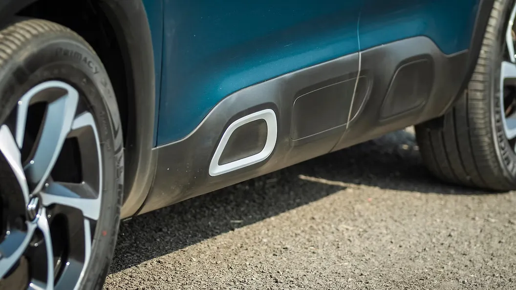 C5 Aircross Side Cladding Image, C5 Aircross Photos in India - CarWale