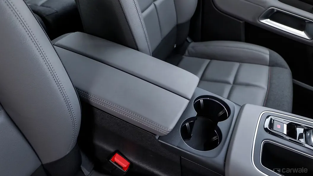 C5 Aircross Front Centre Arm Rest Image, C5 Aircross Photos in India ...