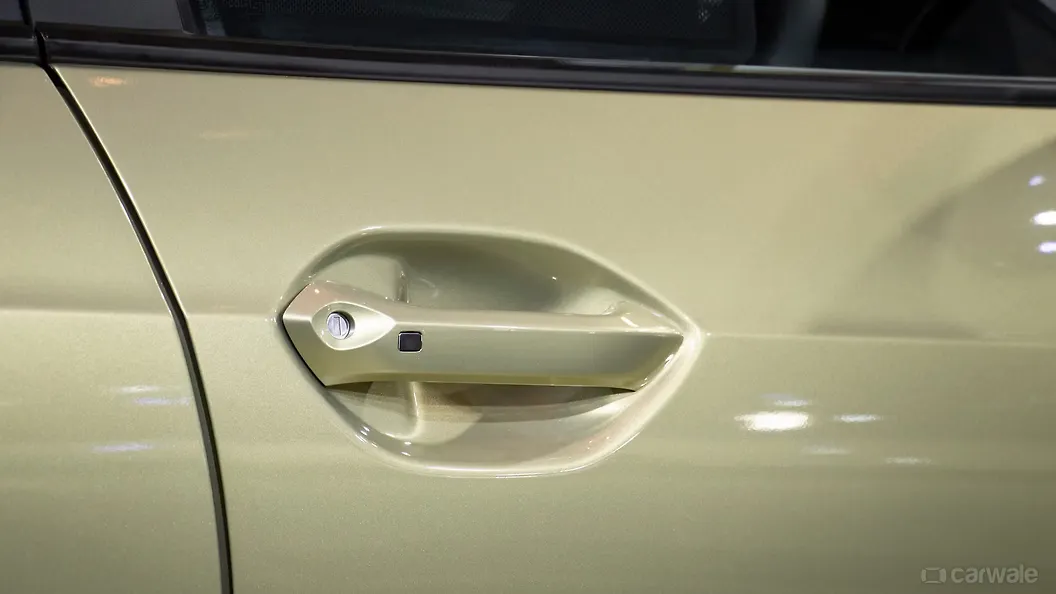 Punch Front Door Handle Image, Punch Photos in India - CarWale
