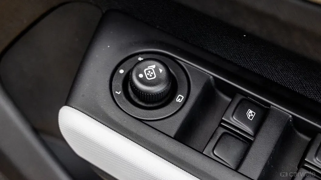 Punch Outer Rear View Mirror ORVM Controls Image, Punch Photos in India ...