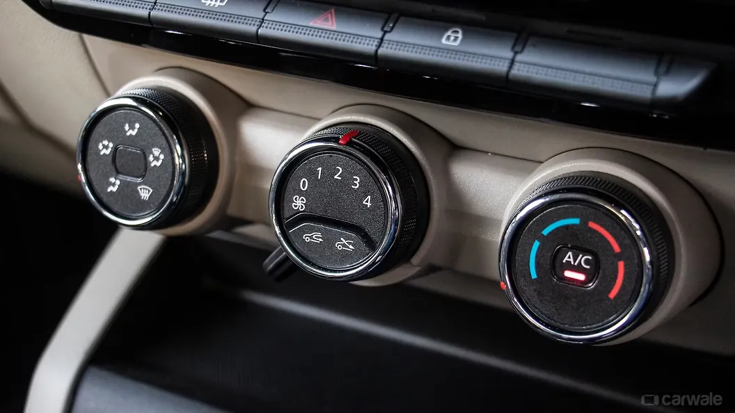 Triber AC Controls Image, Triber Photos in India - CarWale