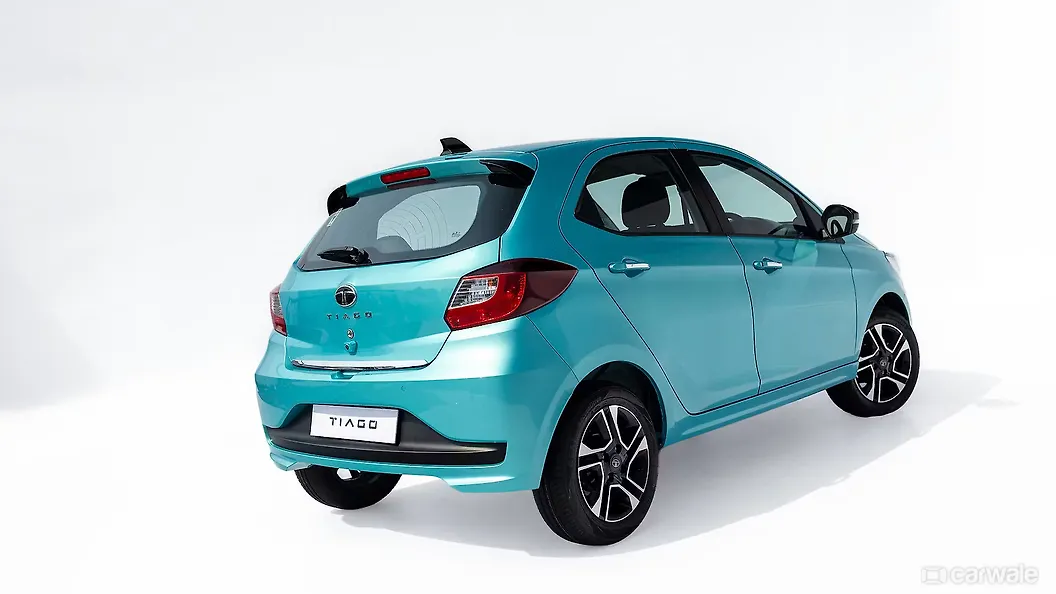 Tata Tiago Bootspace - CarWale