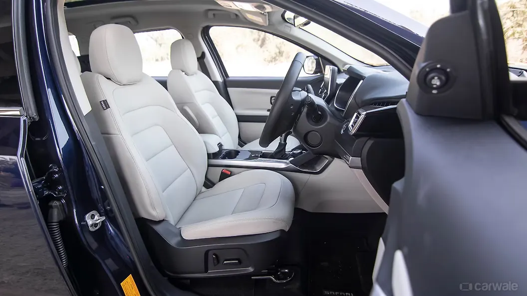 Safari Front Row Seats Image, Safari Photos in India - CarWale