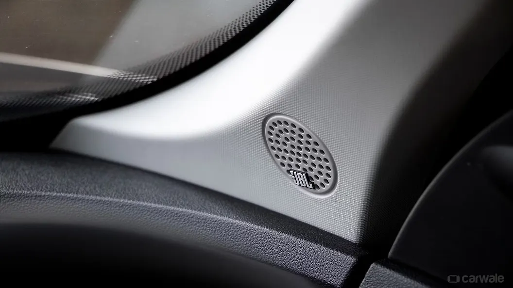 Safari Front Tweeters Image, Safari Photos in India - CarWale