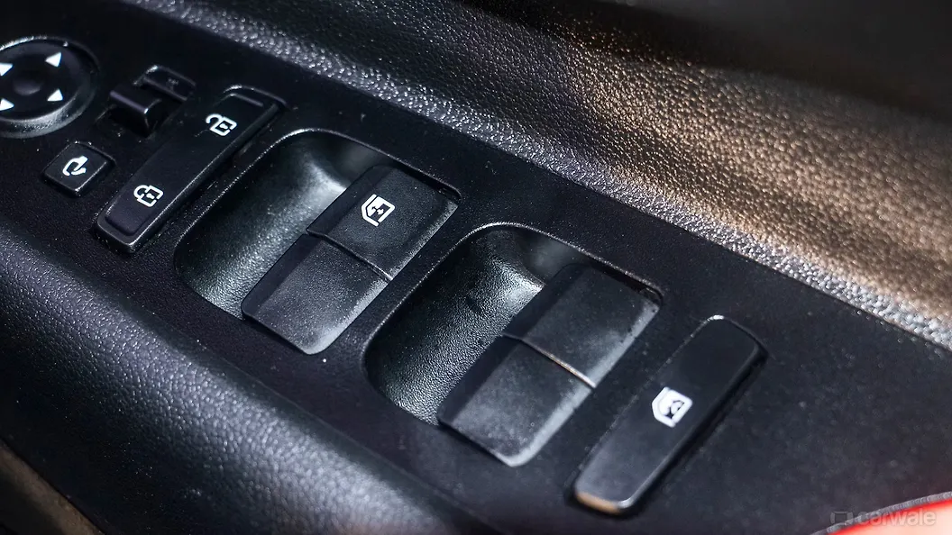 i20 Front Driver Power Window Switches Image, i20 Photos in India - CarWale