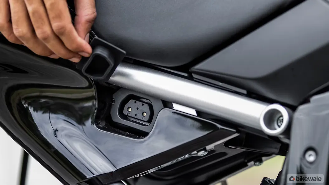 Revolt RV400 Electric Bike Charging Input Plug Image – BikeWale