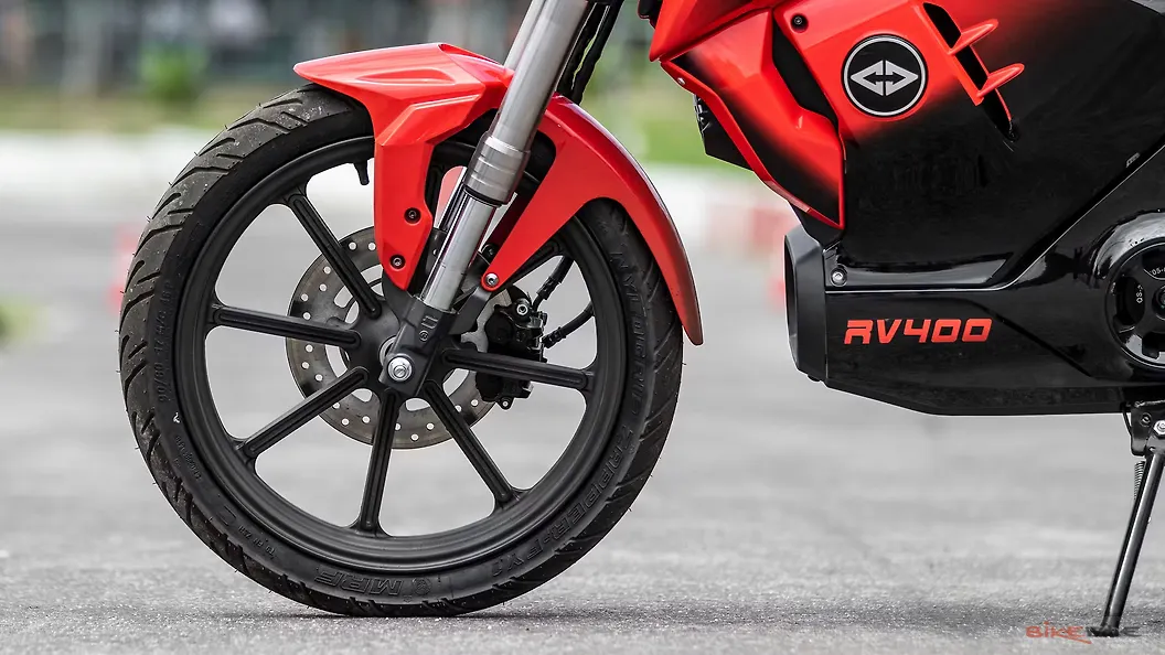 Revolt RV 400 Front Alloy Wheel Image – BikeWale