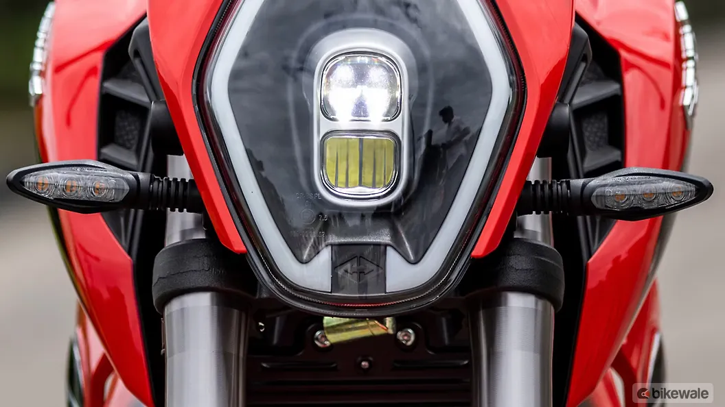 Images of Revolt RV 400 | Photos of RV 400 - BikeWale