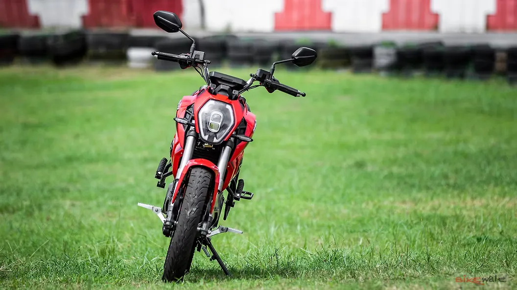 Revolt RV 400 Front View Image – BikeWale