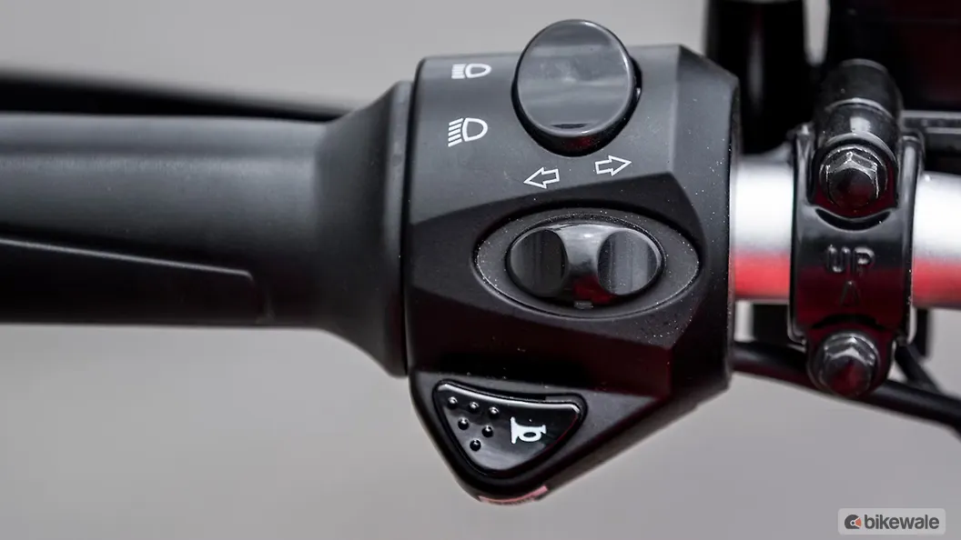 Revolt RV400 High Beam Low Beam Switch Image – BikeWale