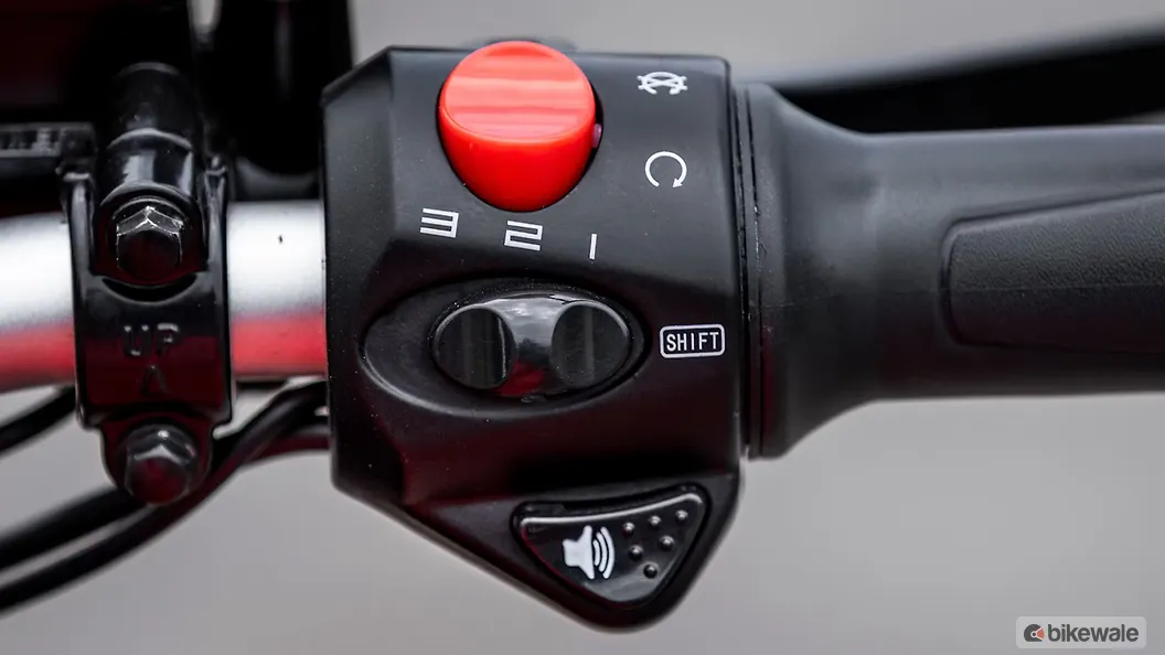 Revolt RV400 Multifunction Switchgear Right Image – BikeWale