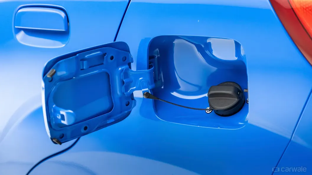 S-Presso Open Fuel Lid Image, S-Presso Photos in India - CarWale