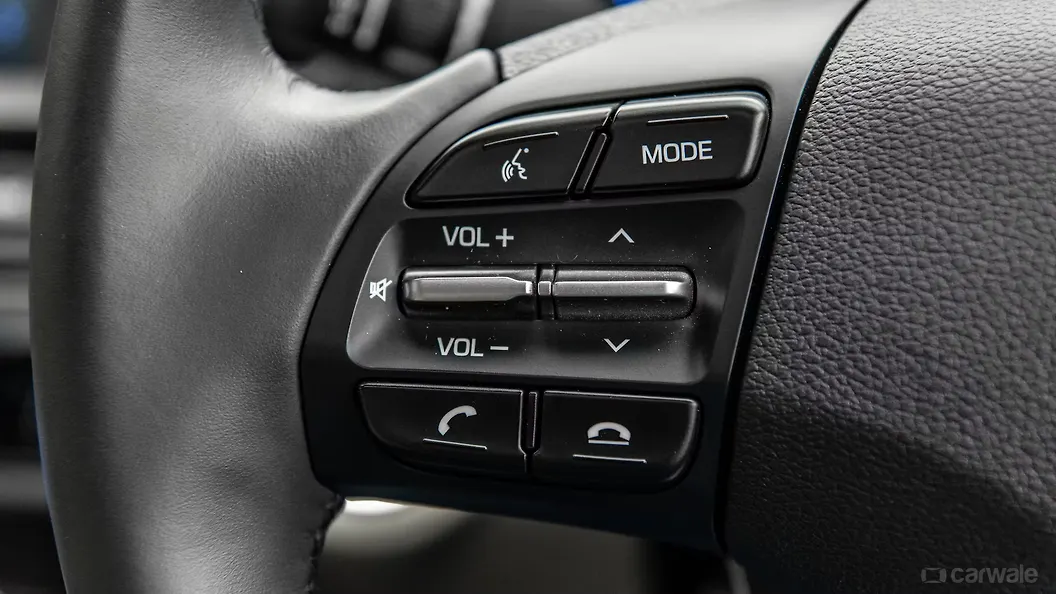Elantra Left Steering Mounted Controls Image, Elantra Photos in India ...