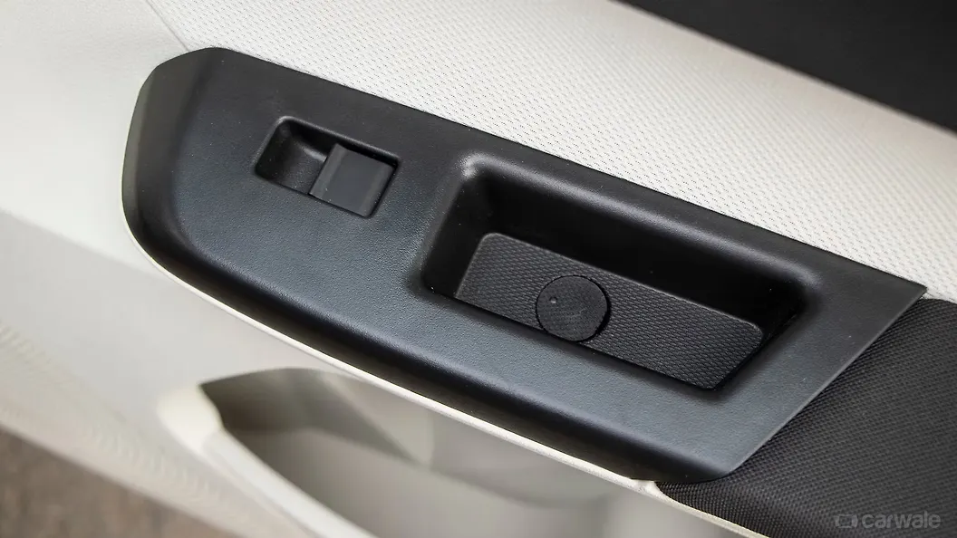 Tigor Rear Power Window Switches Image, Tigor Photos in India - CarWale