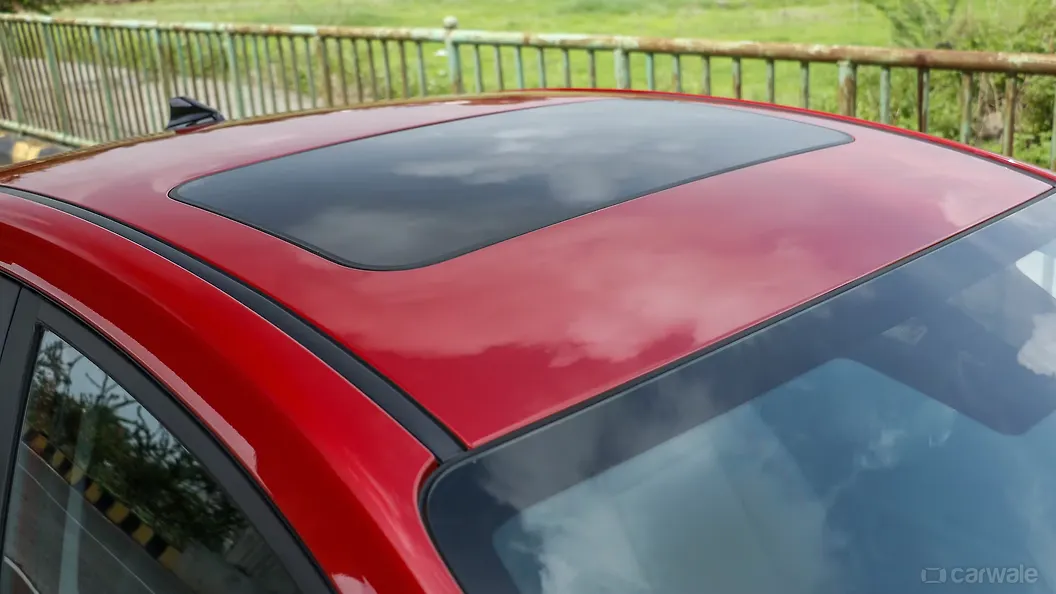 Verna Car Roof Image, Verna Photos in India - CarWale