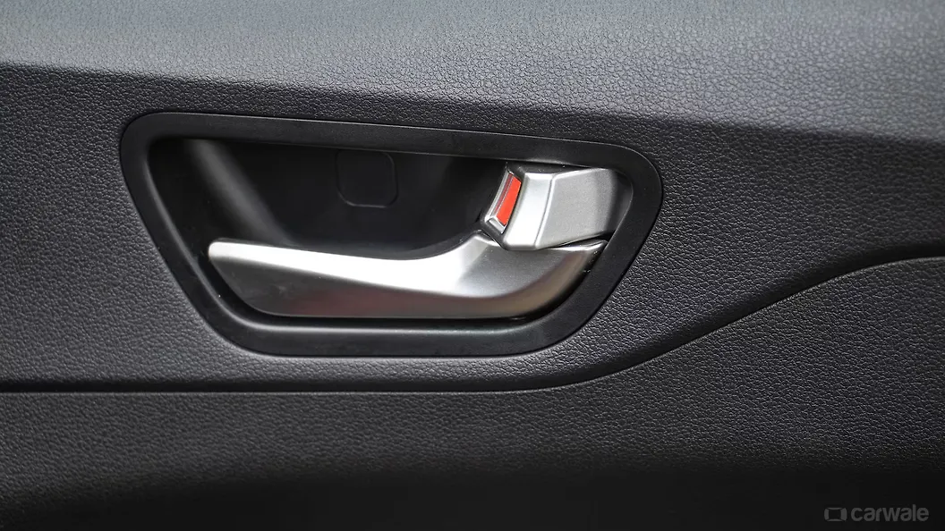 Verna Front Right Door Pad Handle Image, Verna Photos in India - CarWale