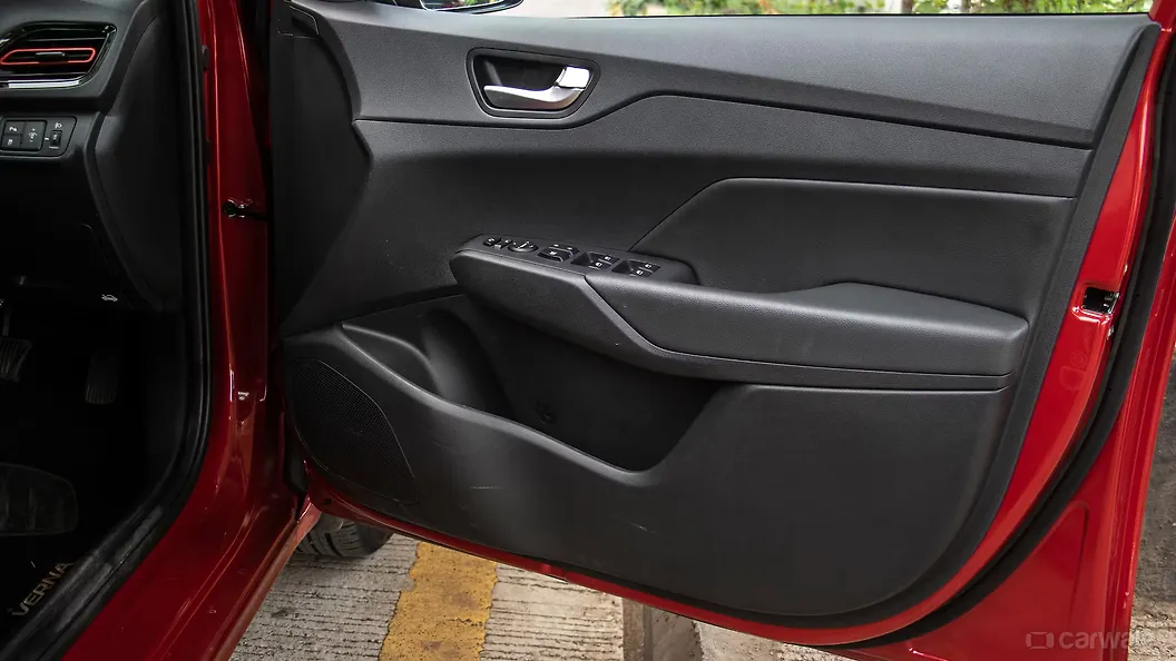 Verna Front Right Door Pad Image, Verna Photos in India - CarWale