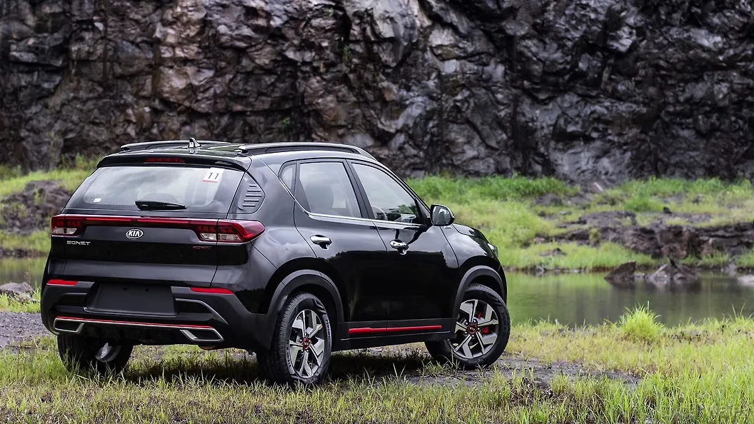 Sonet [2020-2022] Right Rear Three Quarter Image, Sonet [2020-2022 ...