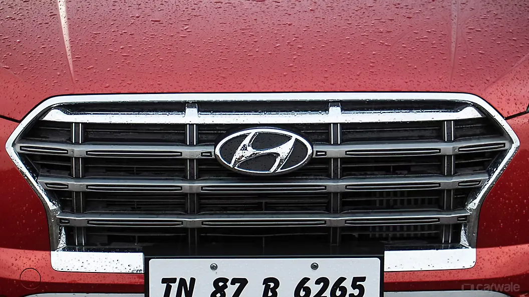 Creta Front Logo Image, Creta Photos in India - CarWale