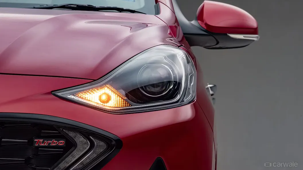 Aura ORVM Blinker Image, Aura Photos in India - CarWale