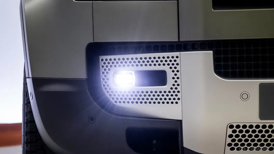Defender [2020-2021] Front Fog Lamp Image, Defender [2020-2021] Photos ...