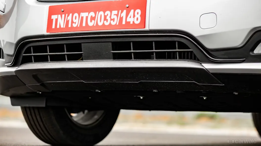 XUV700 Front Bumper Image, XUV700 Photos in India - CarWale