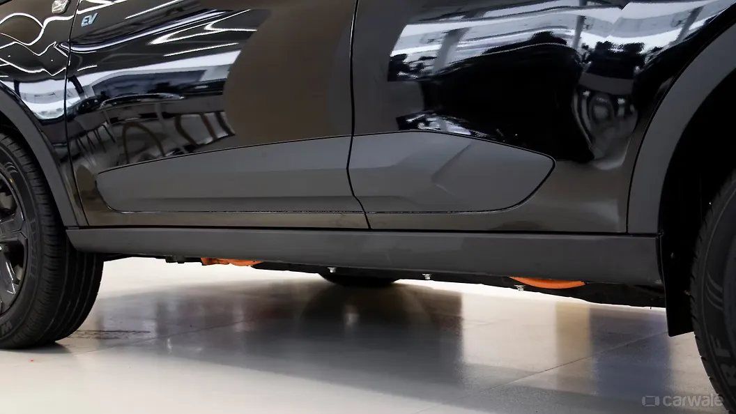 Nexon EV Side Cladding Image, Nexon EV Photos in India - CarWale
