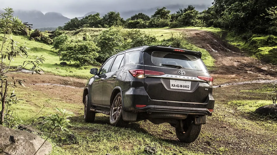 Fortuner [2016-2021] Left Rear Three Quarter Image, Fortuner [2016-2021 ...