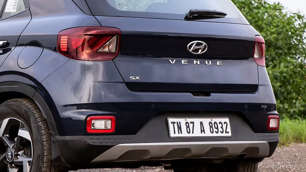 Hyundai Venue Images, Interior & Exterior Photo Gallery - CarWale