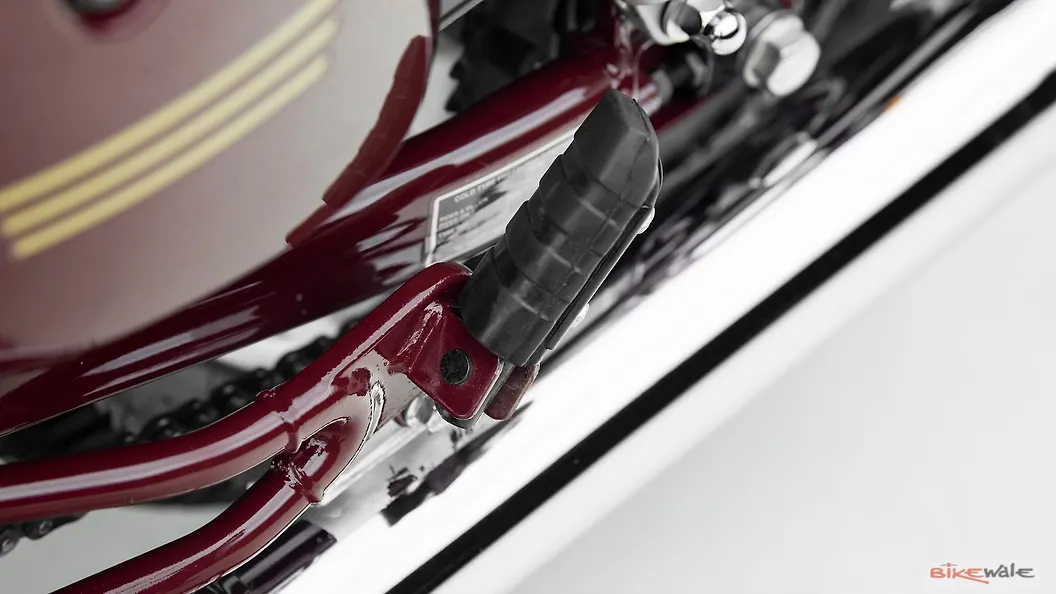 Jawa Standard Handlebar Image – BikeWale