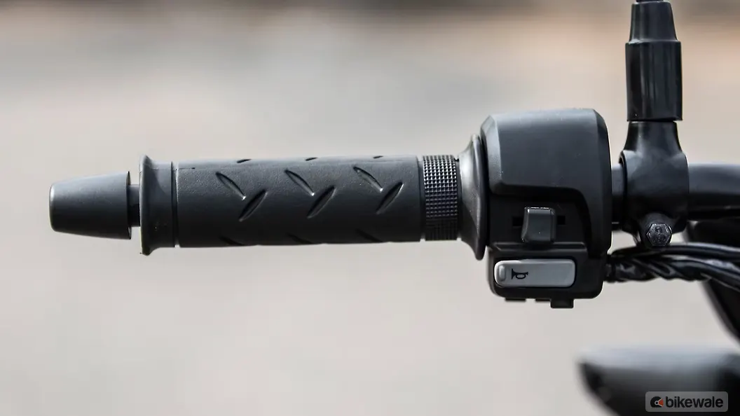 Honda SP 125 Left Side Handlebar Grip Image – BikeWale