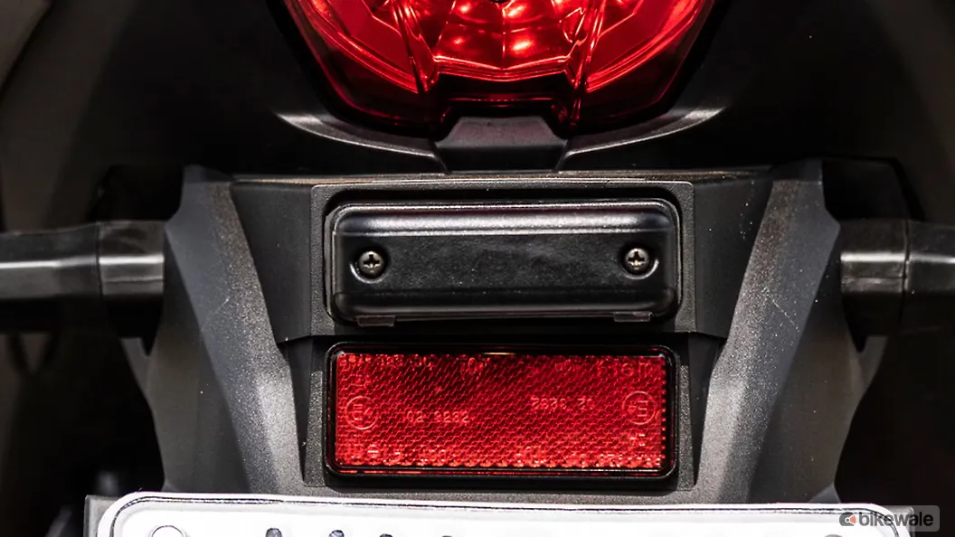Honda SP 125 Rear Reflex Reflector Image – BikeWale