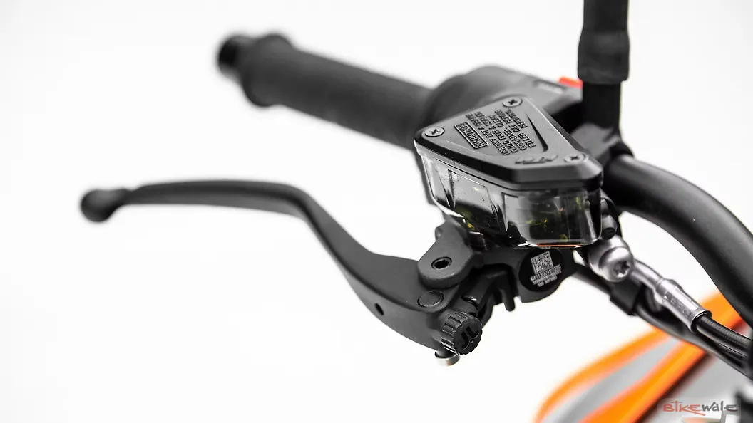 KTM 790 Duke Front Forks Image – BikeWale