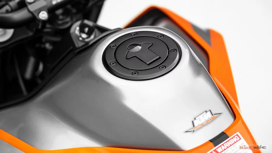KTM 790 Duke Fuel Tank Image – BikeWale
