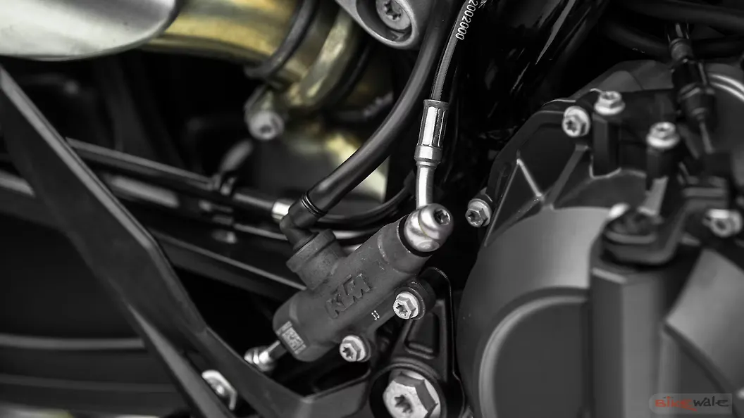 KTM 790 Duke Rear Brake Image – BikeWale