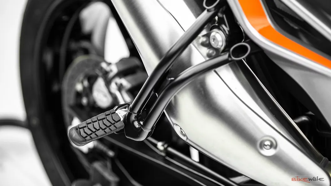 KTM 790 Duke Rear Brake Image – BikeWale
