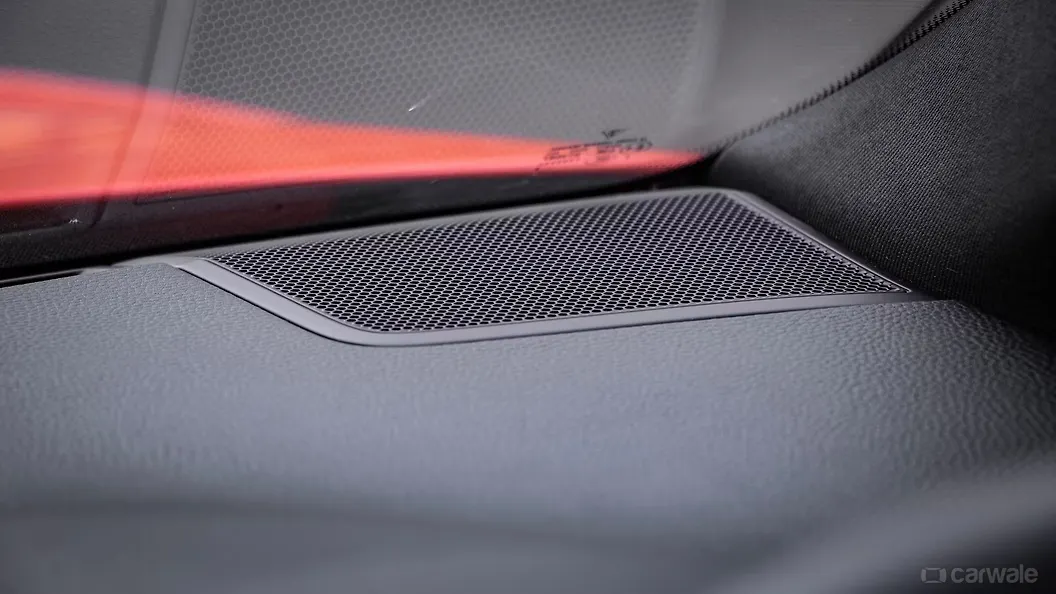 Cayenne Coupe Front Tweeters Image, Cayenne Coupe Photos in India - CarWale