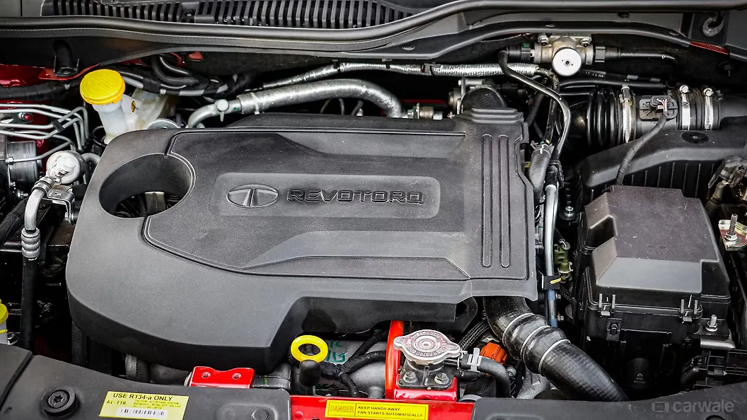 Altroz Engine Image, Altroz Photos in India - CarWale