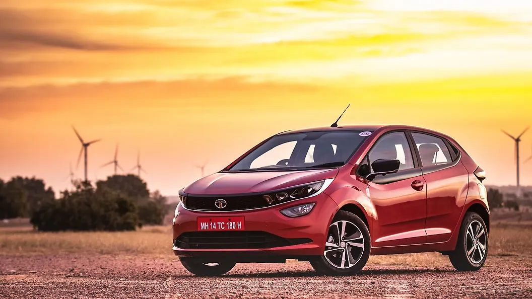 Altroz Front Left Three-Quarter Image, Altroz Photos in India - CarWale