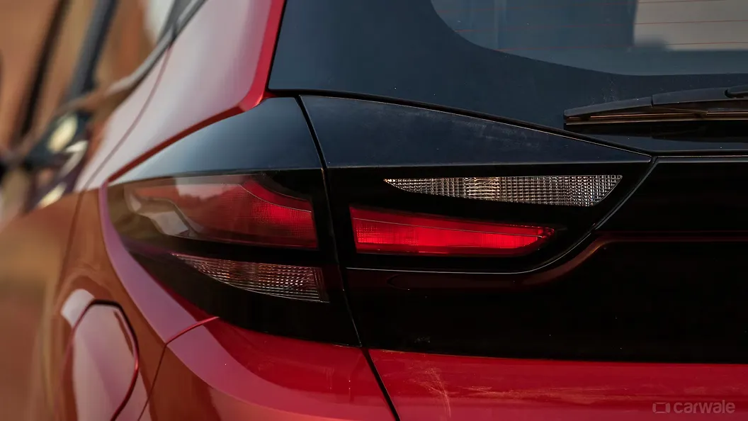 Altroz Tail Lamp Image, Altroz Photos in India - CarWale