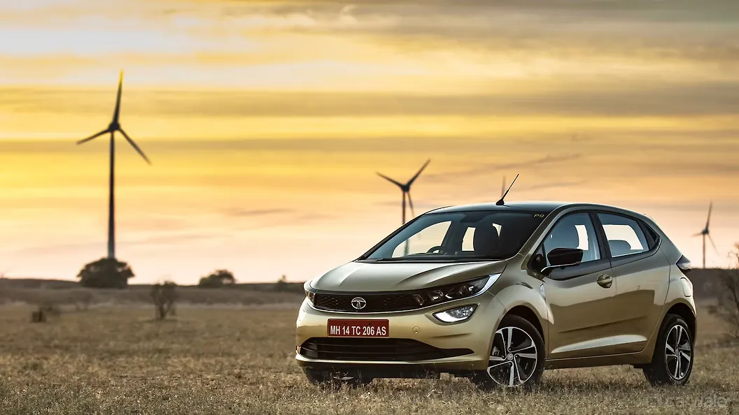 Altroz Exterior Image, Altroz Photos in India - CarWale