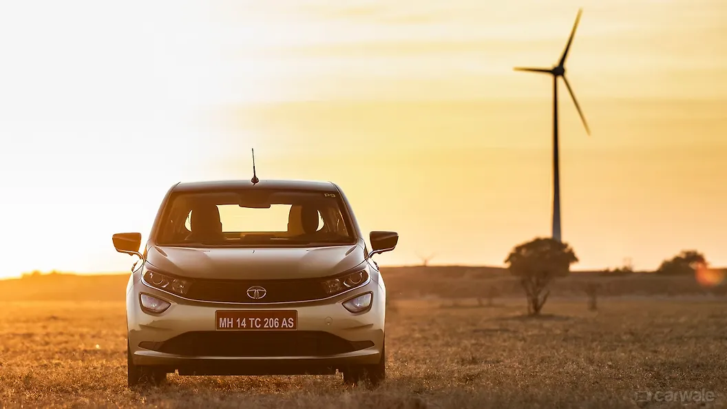 Altroz Front View Image, Altroz Photos in India - CarWale