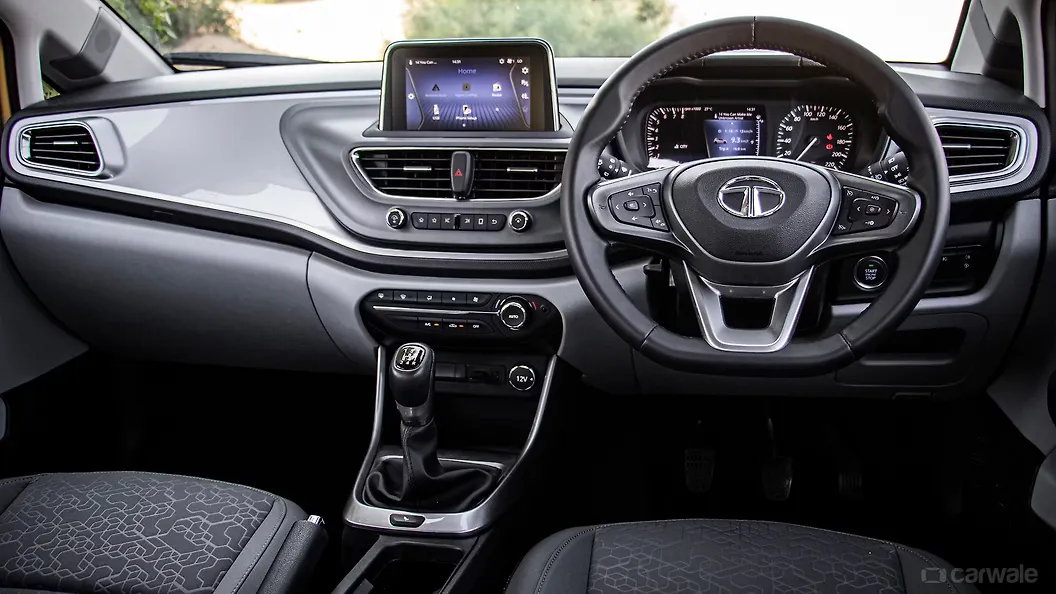 Altroz Interior Image, Altroz Photos in India - CarWale