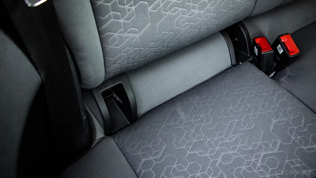 Altroz Rear Seat Space Image, Altroz Photos in India - CarWale