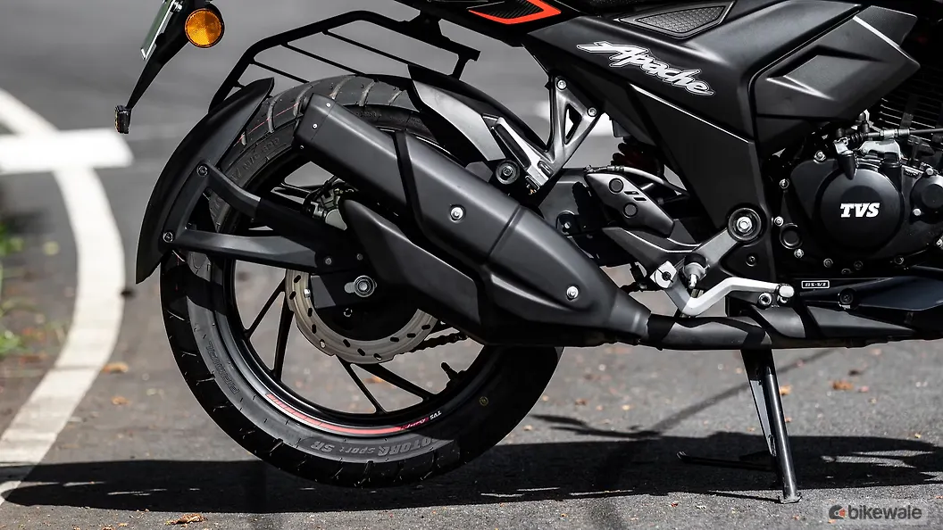 TVS Apache RTR 200 4V Side Indicators Image – BikeWale