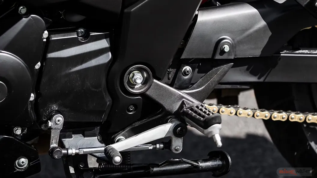 TVS Apache RTR 200 4V Engine Image – BikeWale